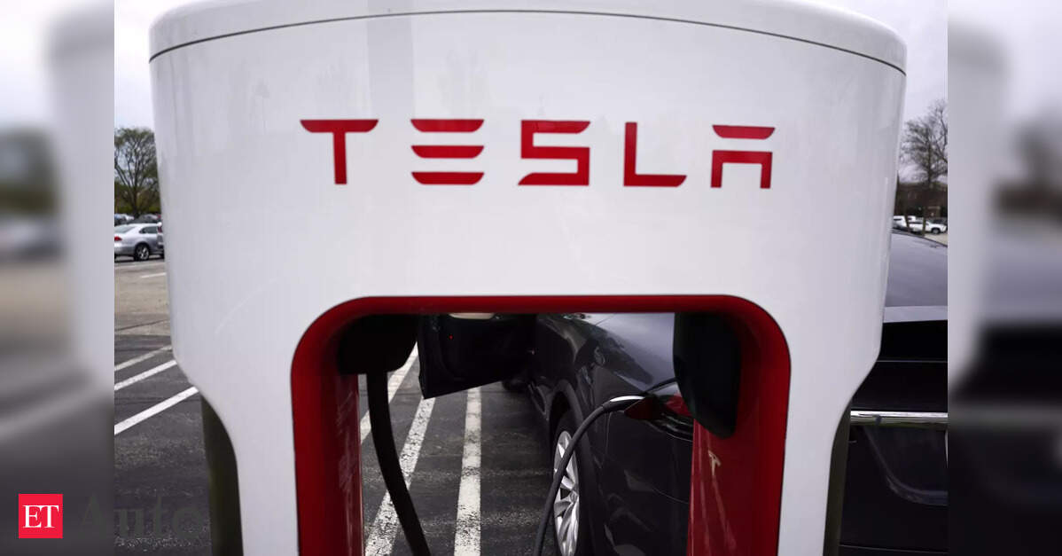 Tesla shares record rare jump this month on the way to worst year, ETAuto