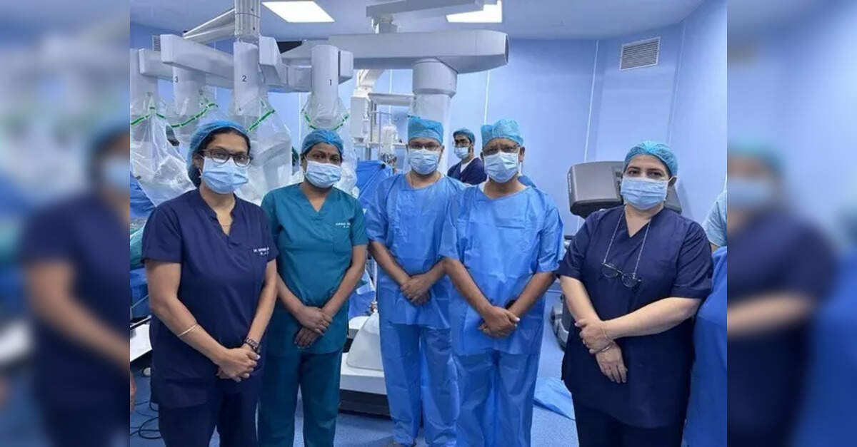 Safdarjung Hospital's doctors perform 200th international live surgery ...